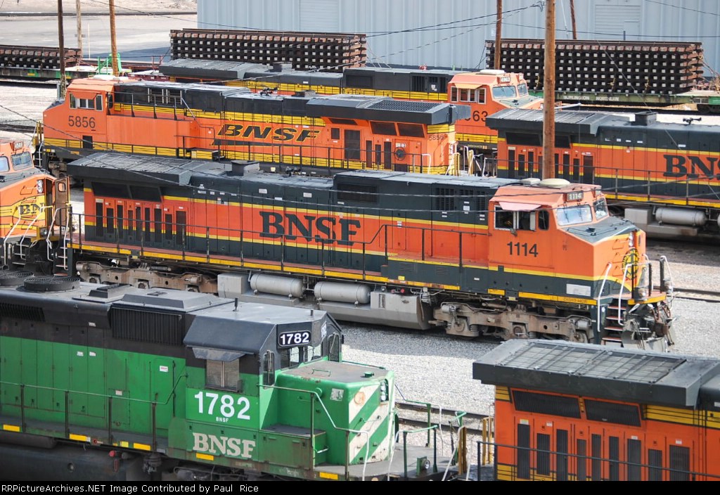 BNSF 1114